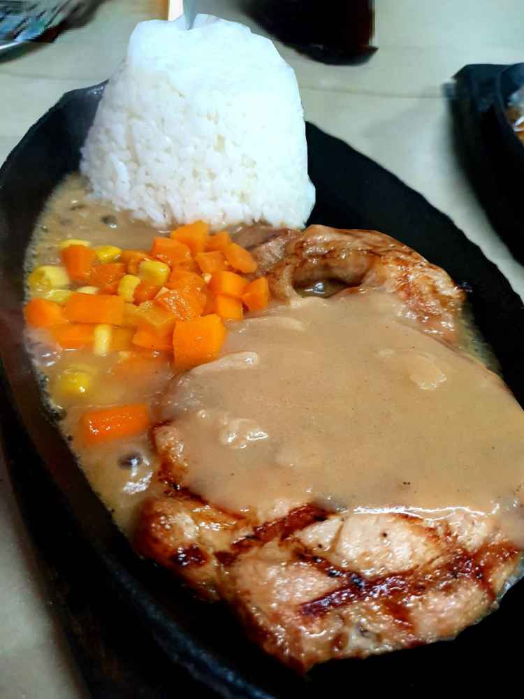 Big Mama's Pizza and Diner menu in Magalang | ordermo